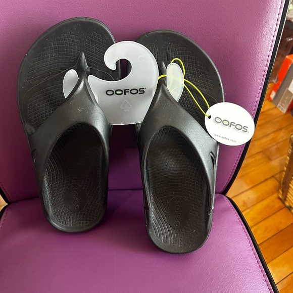 OOFOS | Shoes | Nwt Oofos Flip Flops | Poshmark